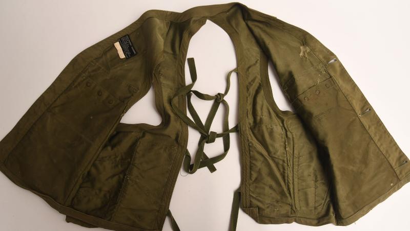 Regimentals | US WWII TYPE 1 C SURVIVAL VEST.