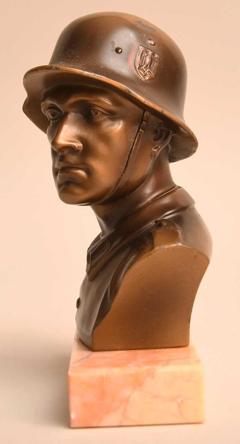 Regimentals | GERMAN WWII THE HERO HEAD.