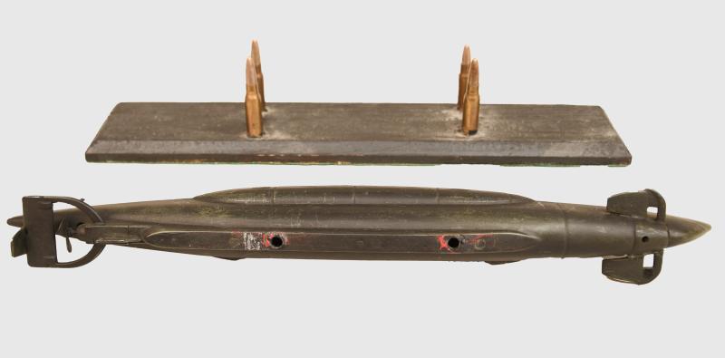 Regimentals | GERMAN U BOAT MODEL U-518